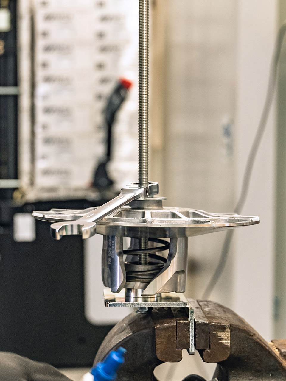 Clutch compression tool, universal | Iron Baltic