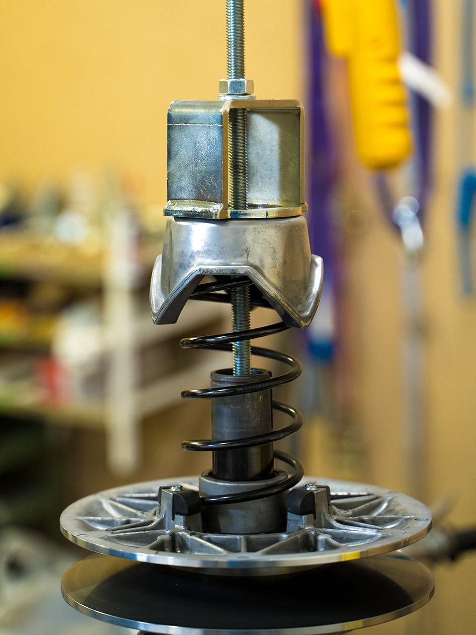 Clutch compression tool, universal | Iron Baltic