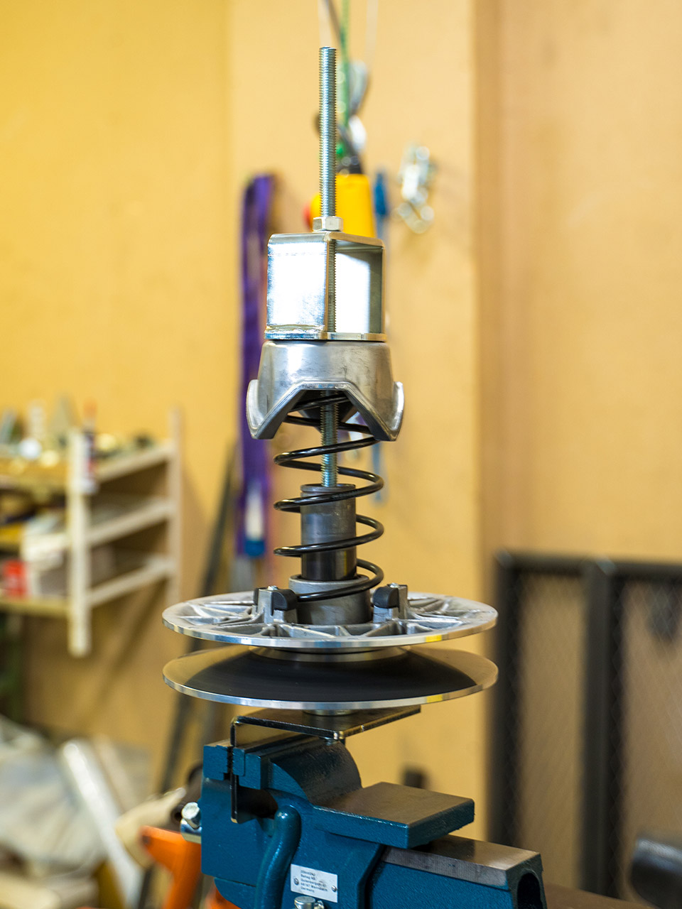 Clutch compression tool, universal | Iron Baltic